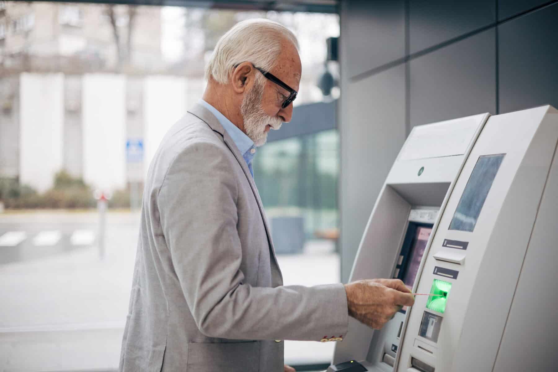 3 Canadian Stocks to Buy for a “Pay Me First” Portfolio | The Motley ...